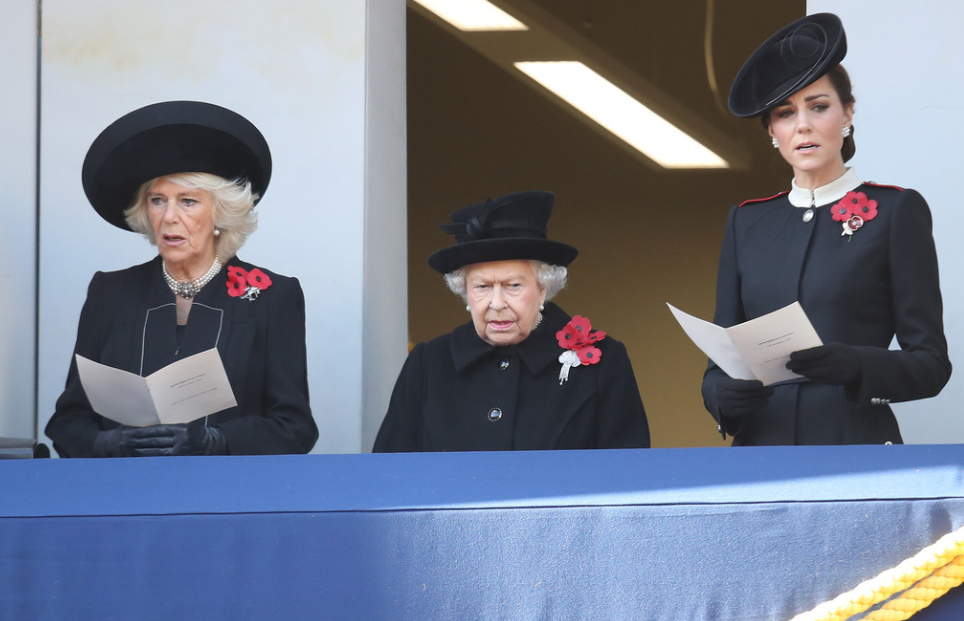 kate-chant-remembrance-sunday – Dans le boudoir de Kate Middleton