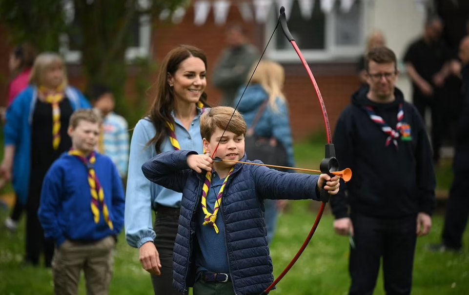 Kate et les enfants chez les scouts – Dans le boudoir de Kate Middleton
